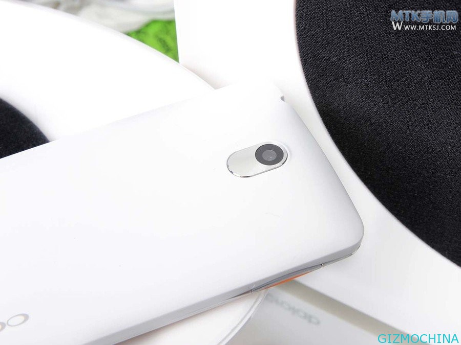 The detailed picture of Oppo R811 Android music phone - Gizmochina