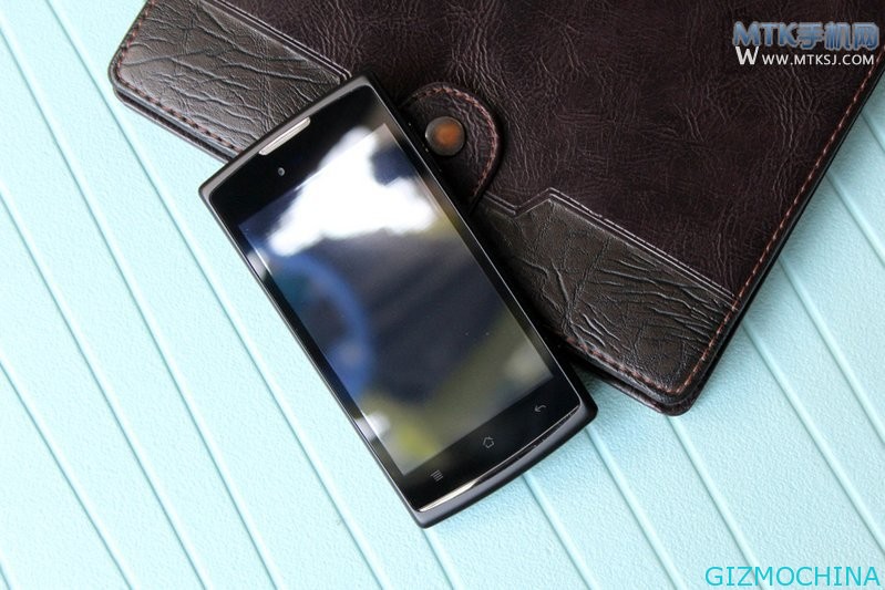 Oppo R817 music phone packs with Direct HD Sound Acoustics - Gizmochina