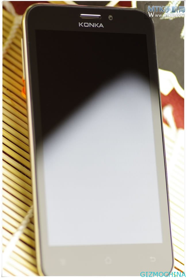 Close-up and personal, the new Konka W970 smartphone - Gizmochina