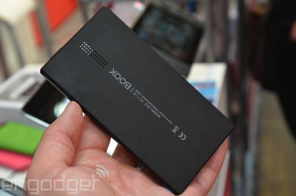 InkPhone, phone with e-Ink screen with low-power consumption batery ...