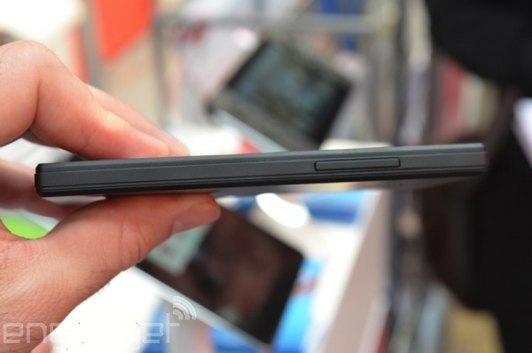 InkPhone, phone with e-Ink screen with low-power consumption batery ...