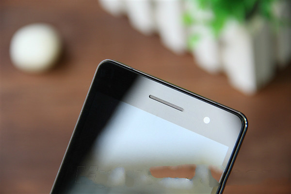 Introducing the world’s thinnest 4G cell phone, the OPPO R3! Costs 2299 RMB (370.73 USD ...