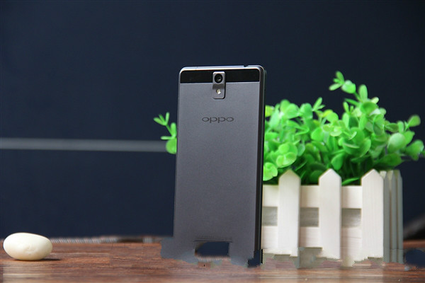 Introducing the world’s thinnest 4G cell phone, the OPPO R3! Costs 2299 RMB (370.73 USD ...