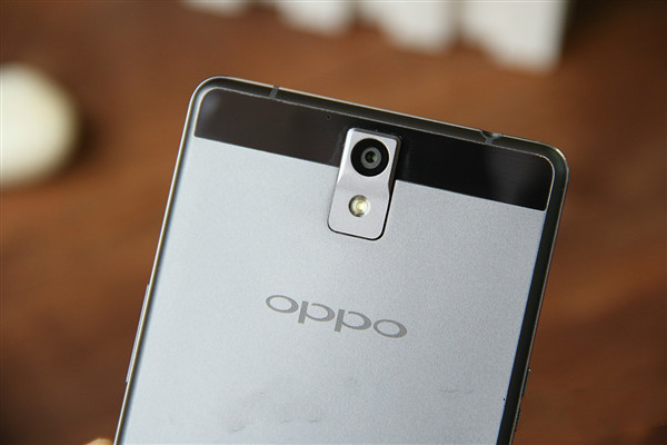 Introducing the world’s thinnest 4G cell phone, the OPPO R3! Costs 2299 RMB (370.73 USD ...