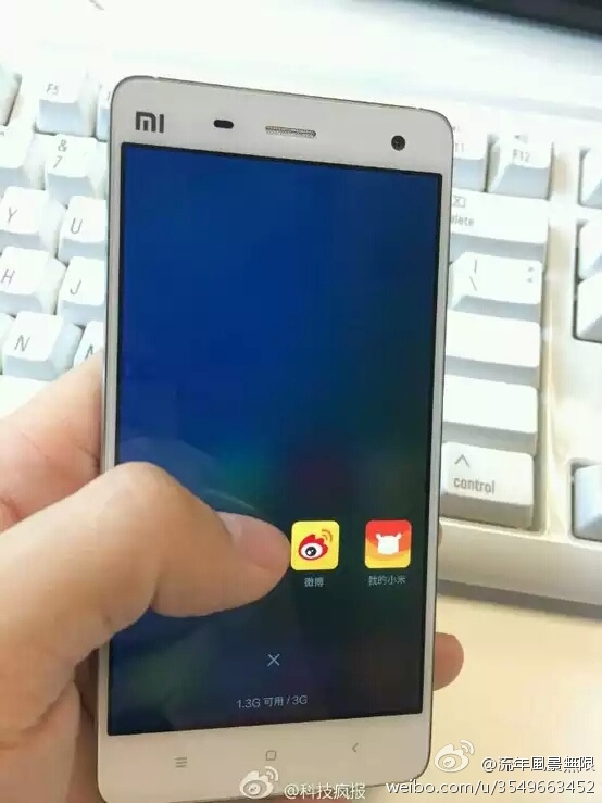 snapshot-of-miui-6-os-shows-flat-icons-and-immersive-status-bar-gizmochina