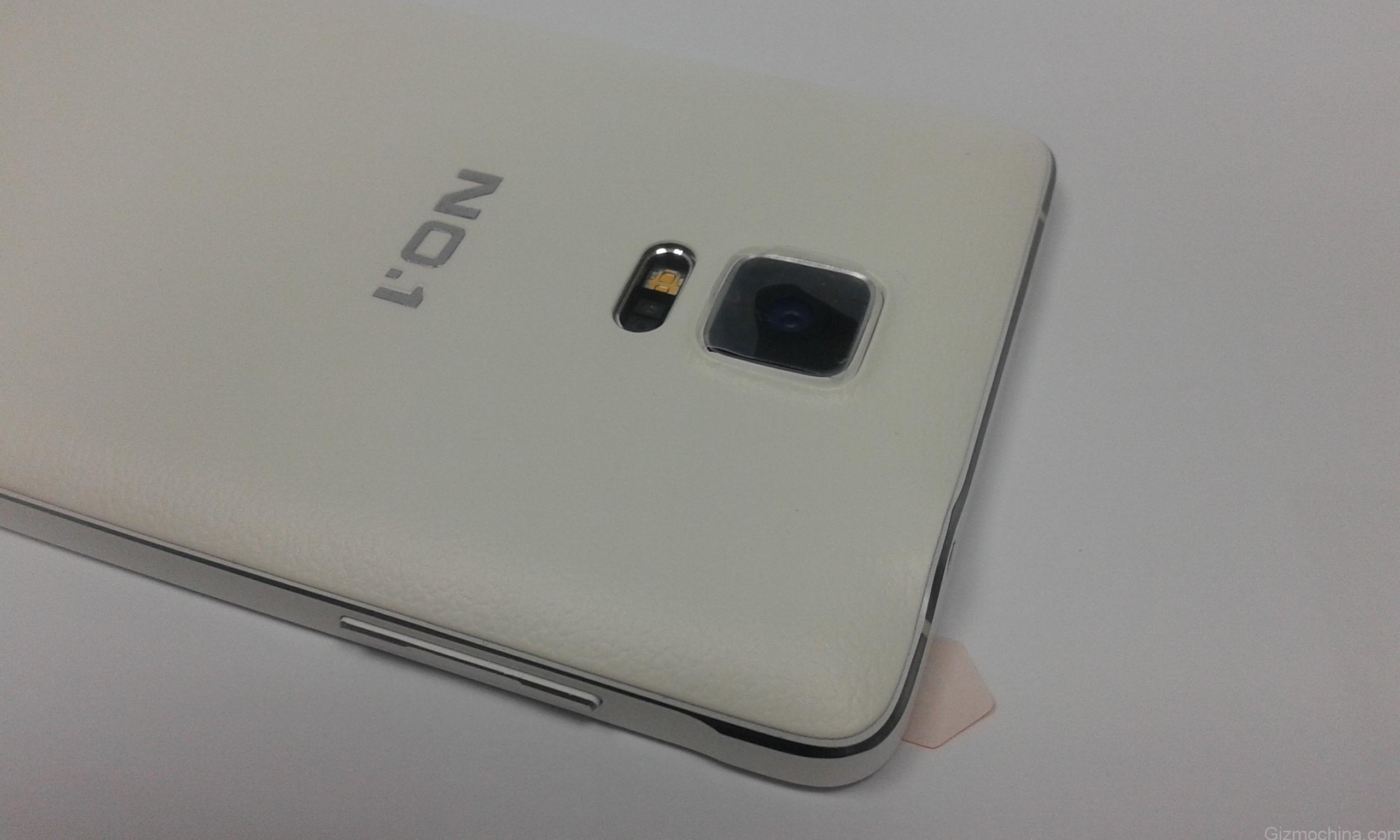 No.1 Note 4 Review: A special phablet with S-Pen and a Heart rate monitor