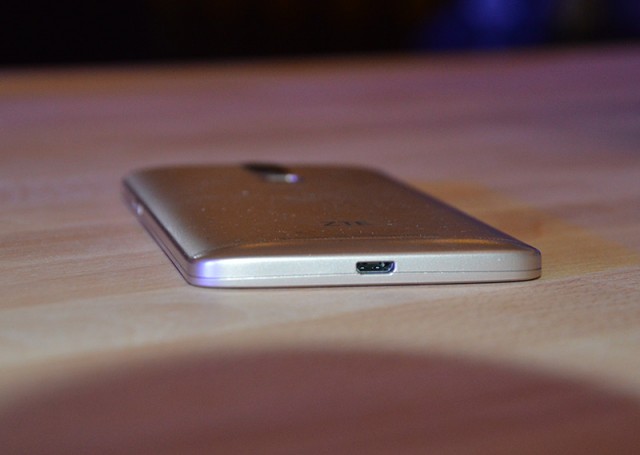 First Hands On With ZTE Axon Mini With Force Touch - Gizmochina