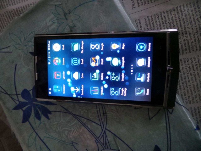 UHANS U100 Budget Luxury Smartphone: First Impressions - Gizmochina