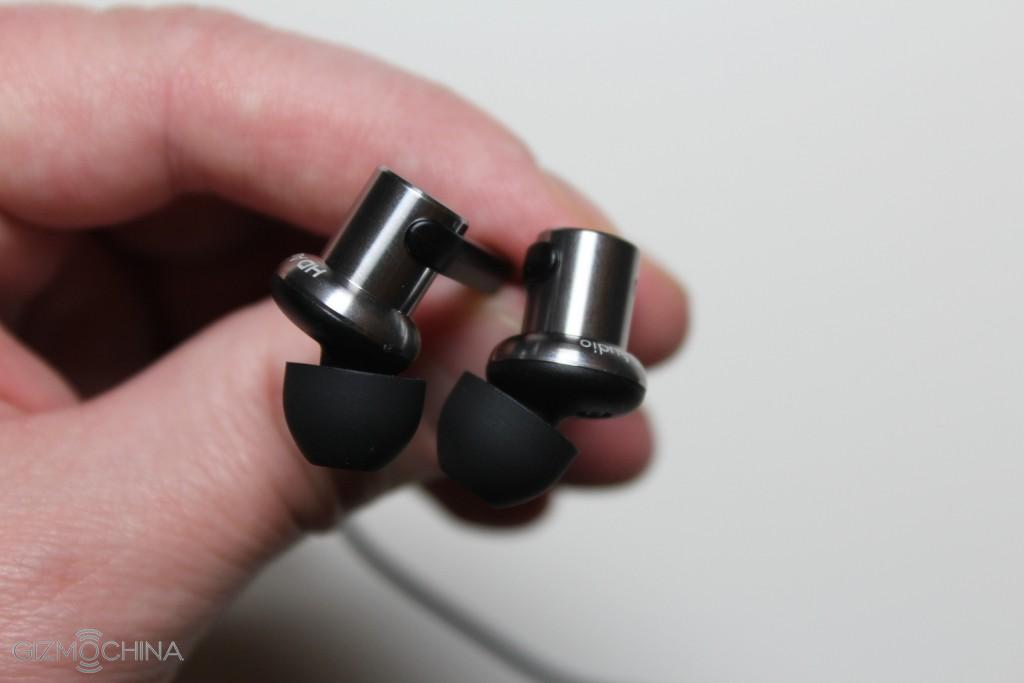 Xiaomi Hybrid Dual Drivers Earphones Review - Gizmochina