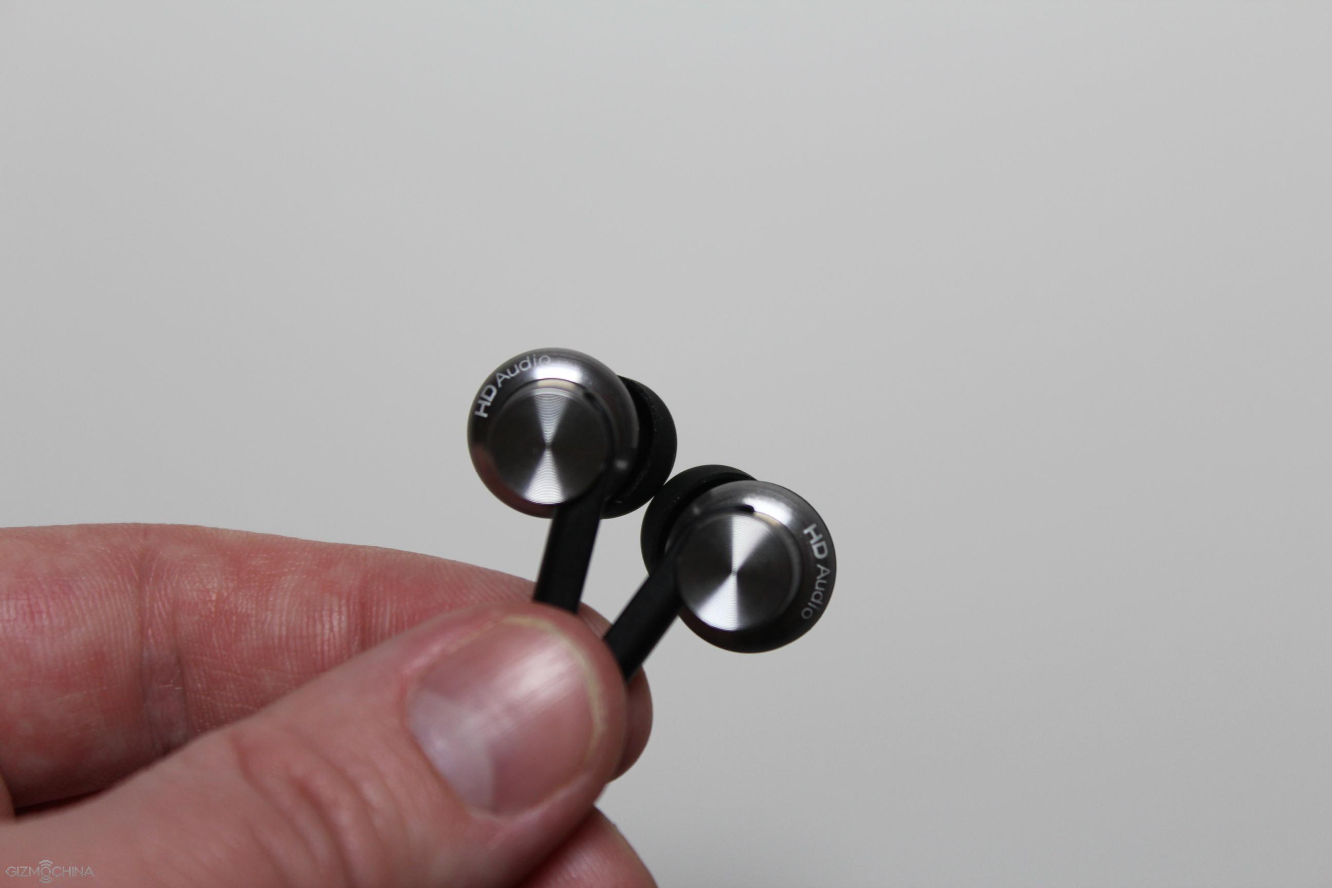 Xiaomi Hybrid Dual Drivers Earphones Review - Gizmochina