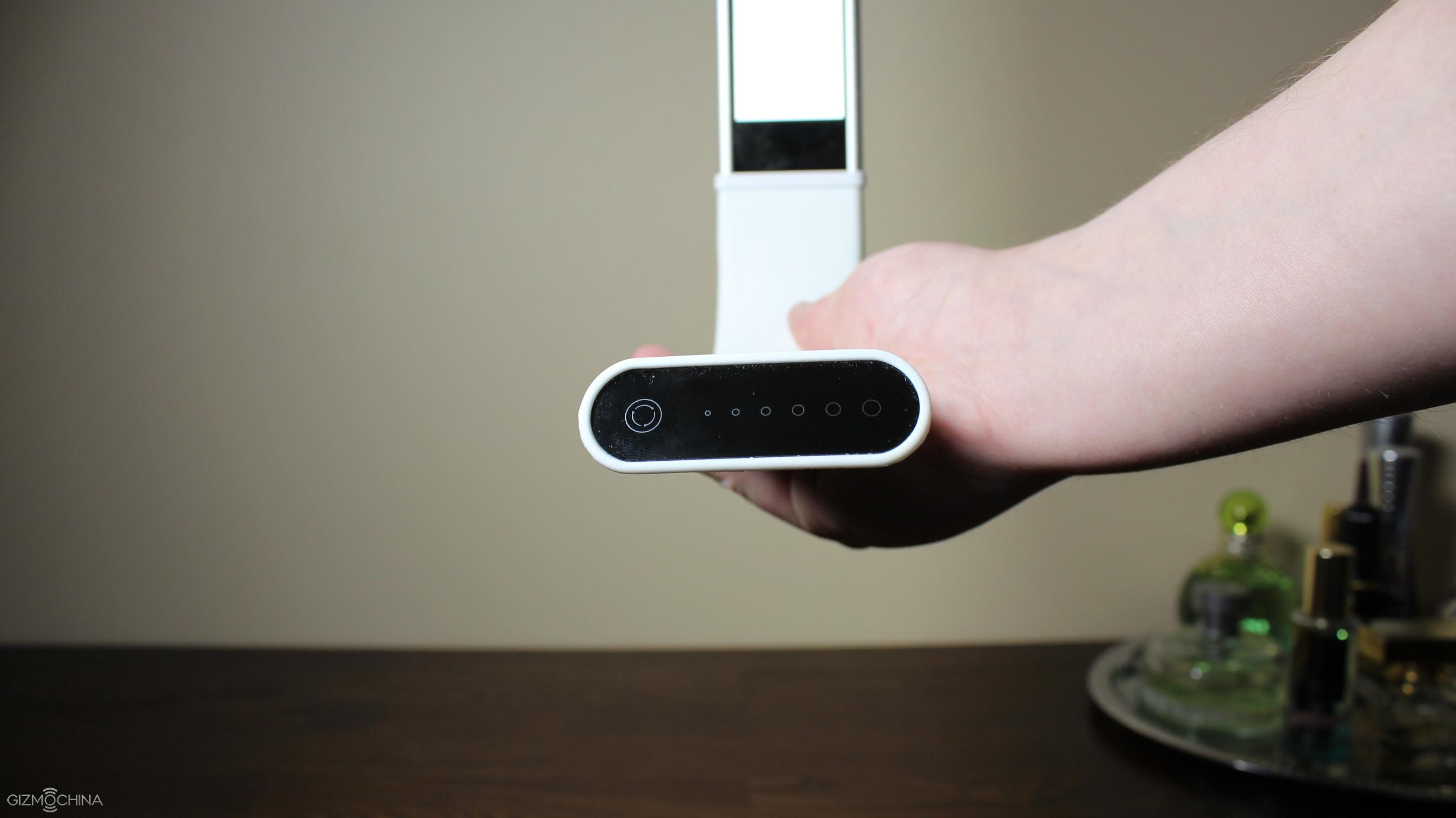 The Coolest LED Desk Lamp? - Gizmochina