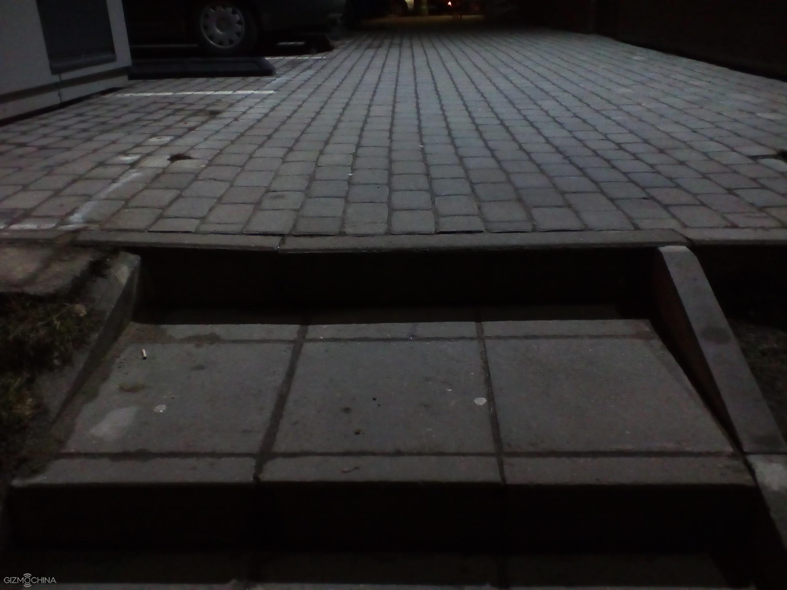 TCL 302U Review - Gizmochina