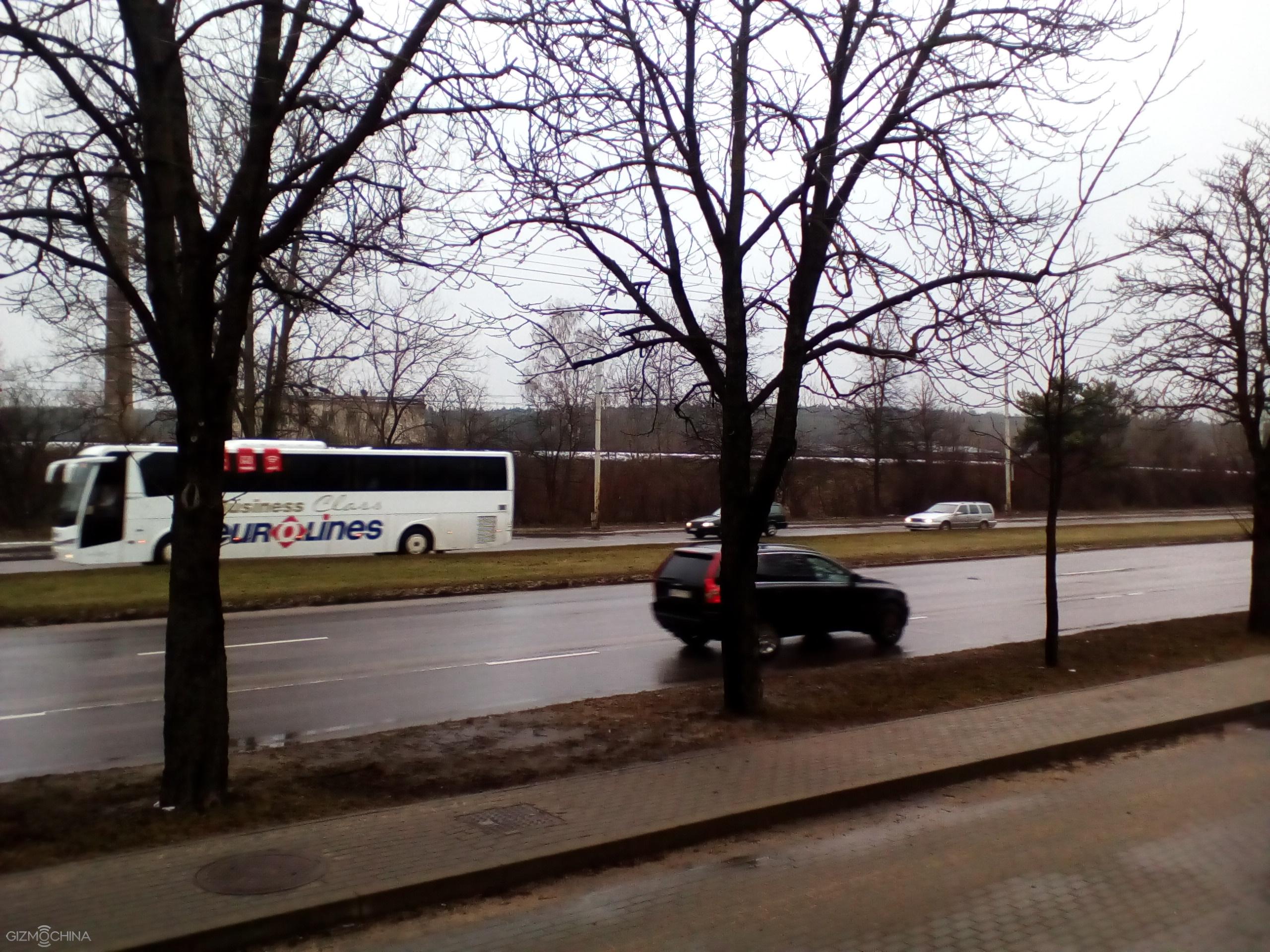 TCL 302U Review - Gizmochina