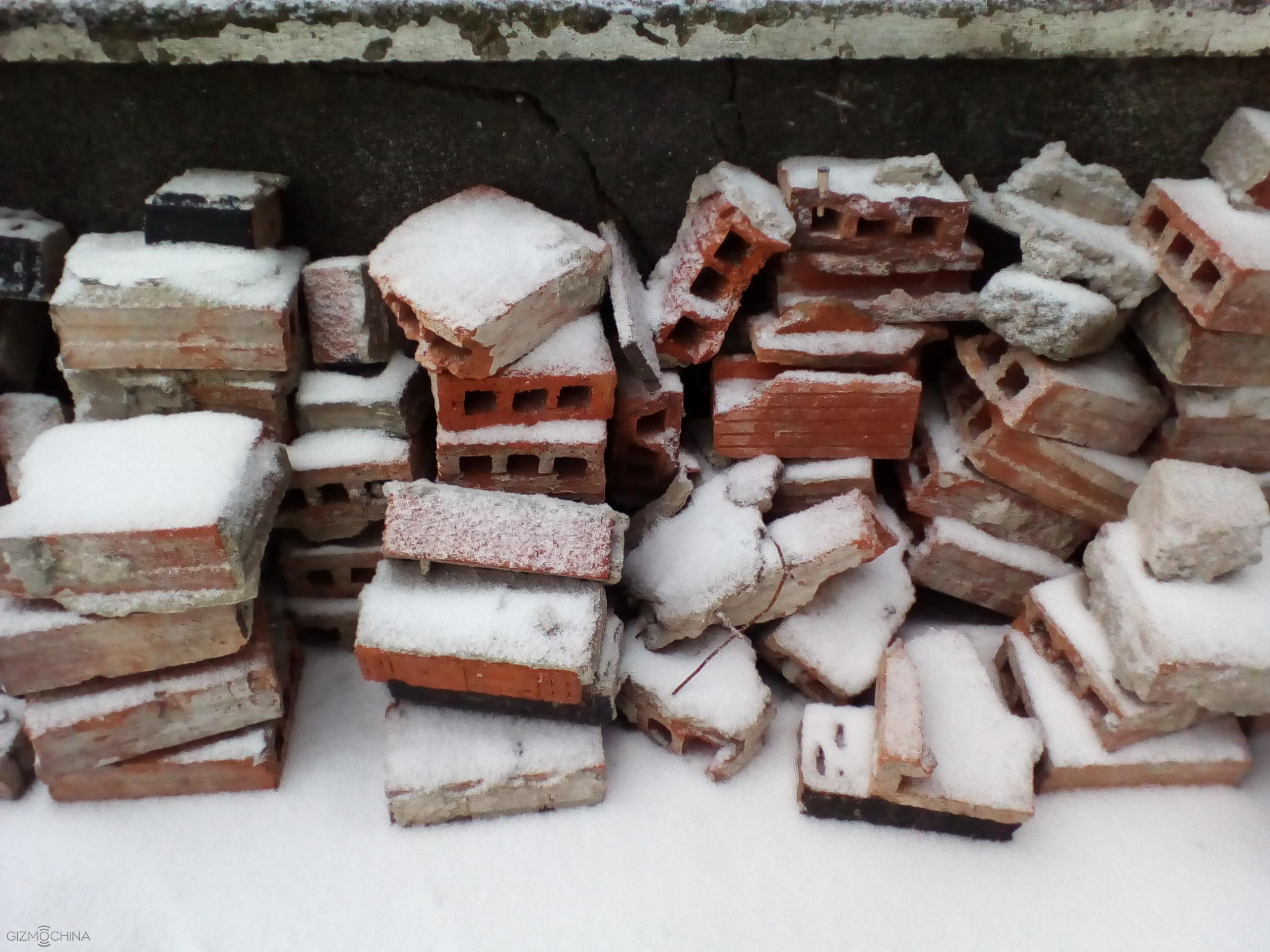 TCL 302U Review - Gizmochina