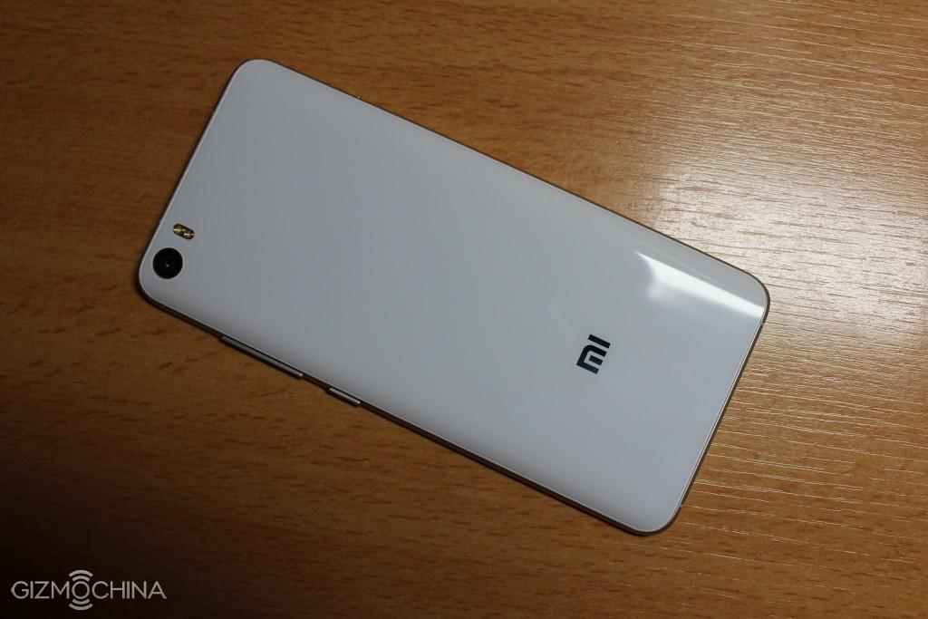 Xiaomi Mi5 Unboxing and First Impressions - Gizmochina