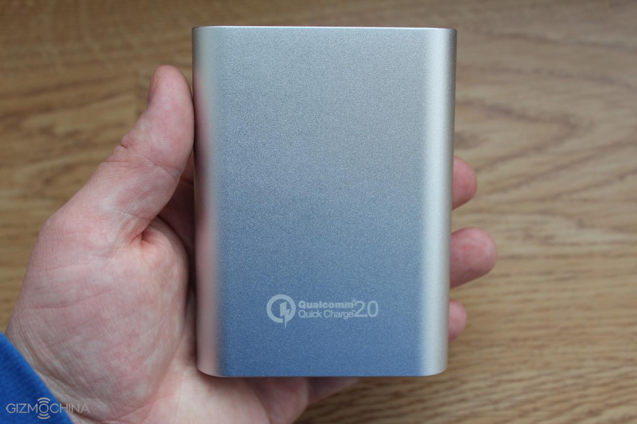 BlitzWolf® 10400mAh Quick Charge 2.0 Power Bank Review - Gizmochina