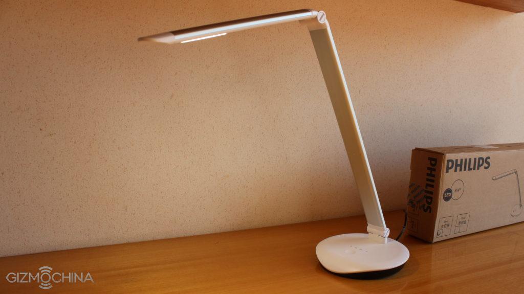 Philips 4-level Touch Dimming LED Desk Lamp Review - A Really Cool Desk ...