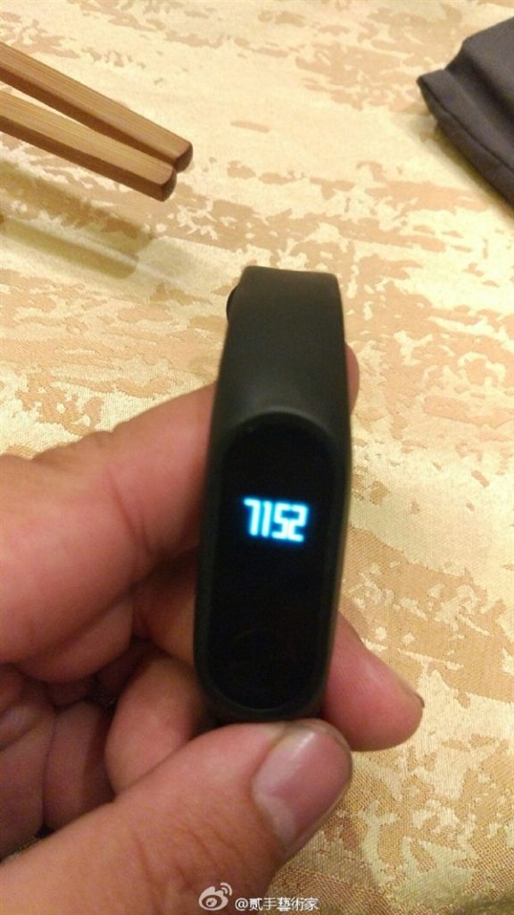 Xiaomi Mi Band 2 With Display Detailed In A New Set Of Pictures ...