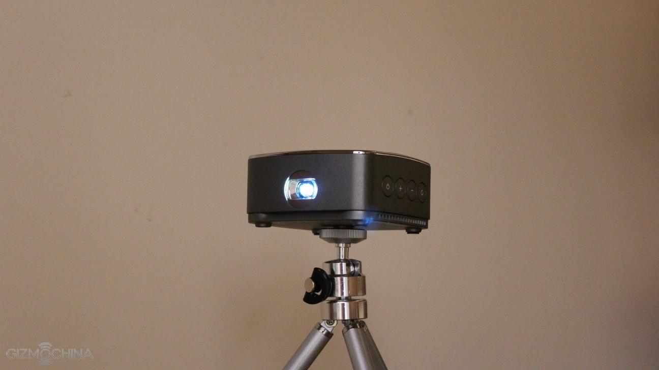 Puridea Projector Review - The Best Mini Wireless Projector? - Gizmochina