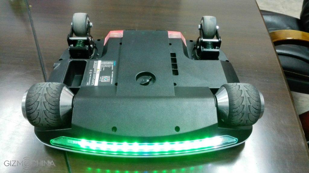 F-Wheel launches their newest patented 4 wheel hoverboard- the iCarbot - Gizmochina