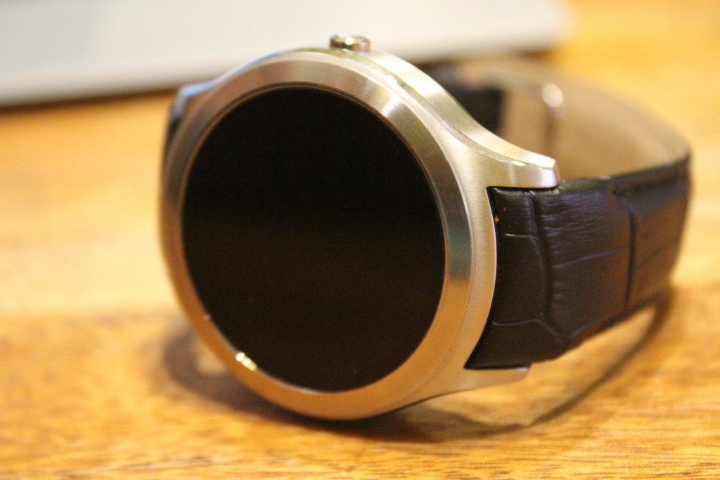 No.1 D5+ Review: A Classic Smartwatch That's Worth Your Money - Gizmochina