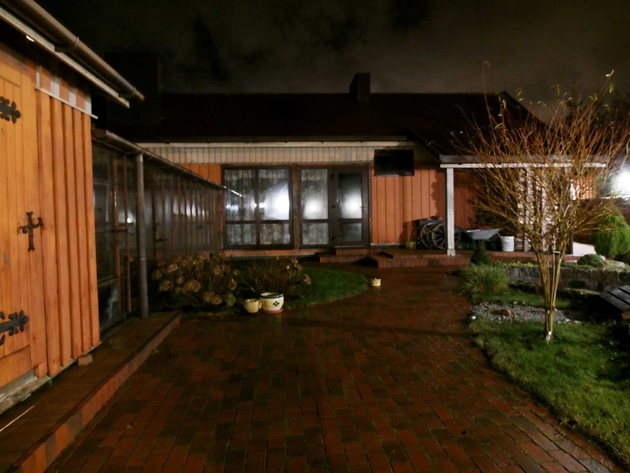 YI M1 Mirrorless Digital Camera Review - Gizmochina