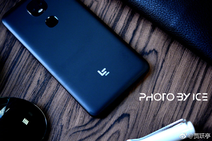 LeEco Le Pro 3 AI Edition Promotional Images Features OnePlus 3T ...