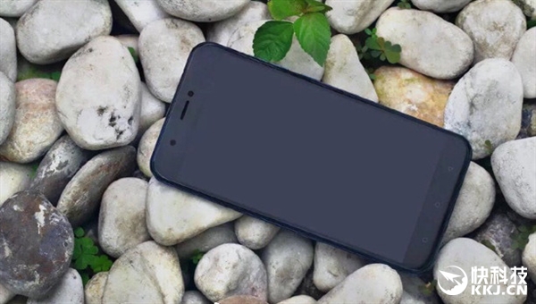 Ivvi K5 Launched: 3D Display, Curved Glass Body, 4GB RAM But No Snapdragon 835 Chip! - Gizmochina