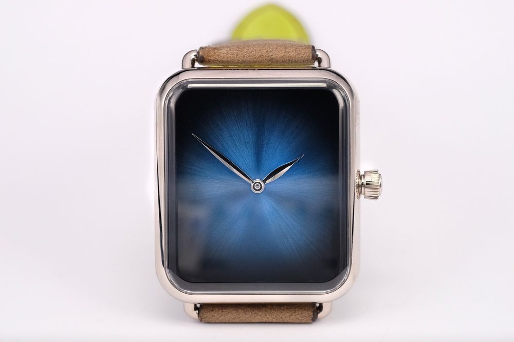 The H. Moser Swiss Alp Watch Zzzz is A Mechanical Apple Watch With A ...