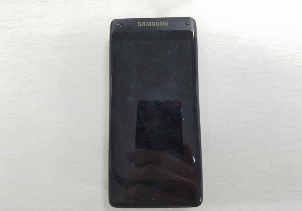 Samsung SM-G9298 New Dual Screen Flip Phone Leaked; Is It First Snapdragon 821 Phone from ...