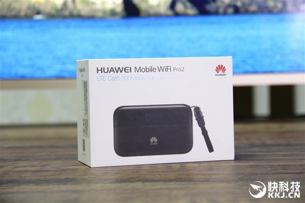 Huawei Mobile Wifi Pro 2 Out of the Box Tour - 32 Users at a Go ...