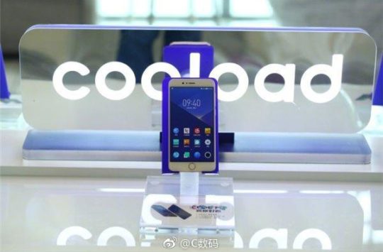 Photos of Xiaomi Mi 8 Poster And Retail Box Reveals A Few Specs & Blue ...