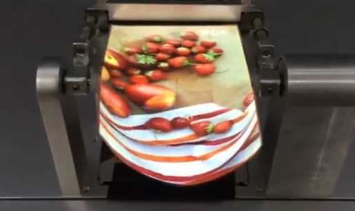 China's BOE Display Technology Shows Off Flexible AMOLED Displays ...