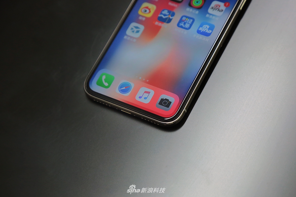 Here's The iPhone X Hands On Photos: Always A Beauty To Behold - Gizmochina