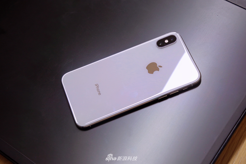 Here's The iPhone X Hands On Photos: Always A Beauty To Behold - Gizmochina