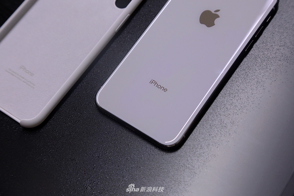 Here's The iPhone X Hands On Photos: Always A Beauty To Behold - Gizmochina