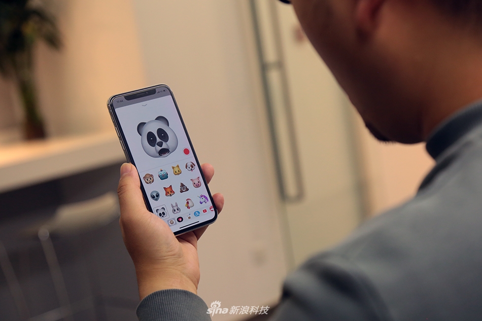 Here's The iPhone X Hands On Photos: Always A Beauty To Behold - Gizmochina