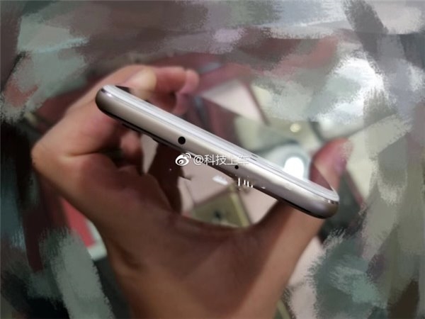 Photos of Full-Screen Aurora Smartphone With Front-Mounted Fingerprint ...