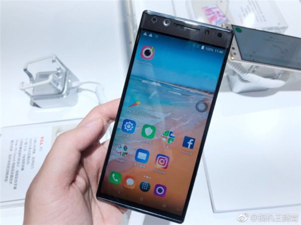 TCL A5 (or Alcatel 5) Tri-Bezel-less Phone Seen At Chinese Conference ...