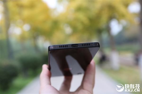 Smartisan Nut Pro 2 Out Of The Box Tour: Redefines Premium Mid-range ...