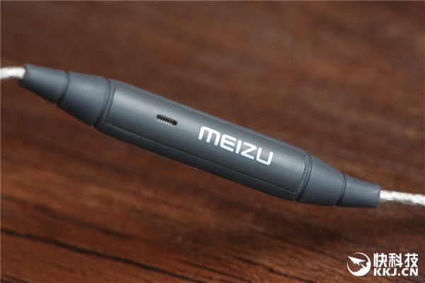 Meizu Live Headset Hands On Photos: Sleek Transparent Design, Rich ...
