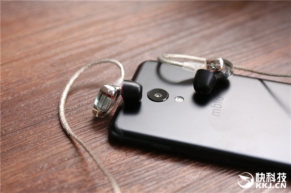 Meizu Live Headset Hands On Photos: Sleek Transparent Design, Rich ...