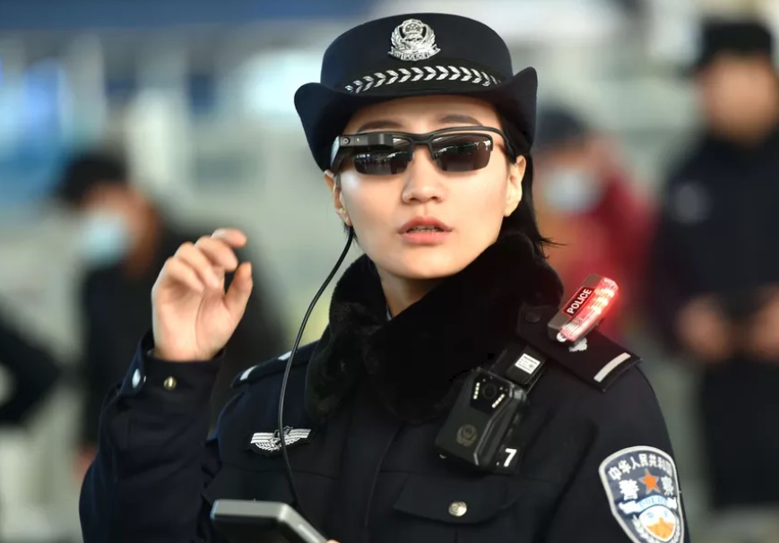 Apple's new Patent helps Users with Partial Blindness see the full ...