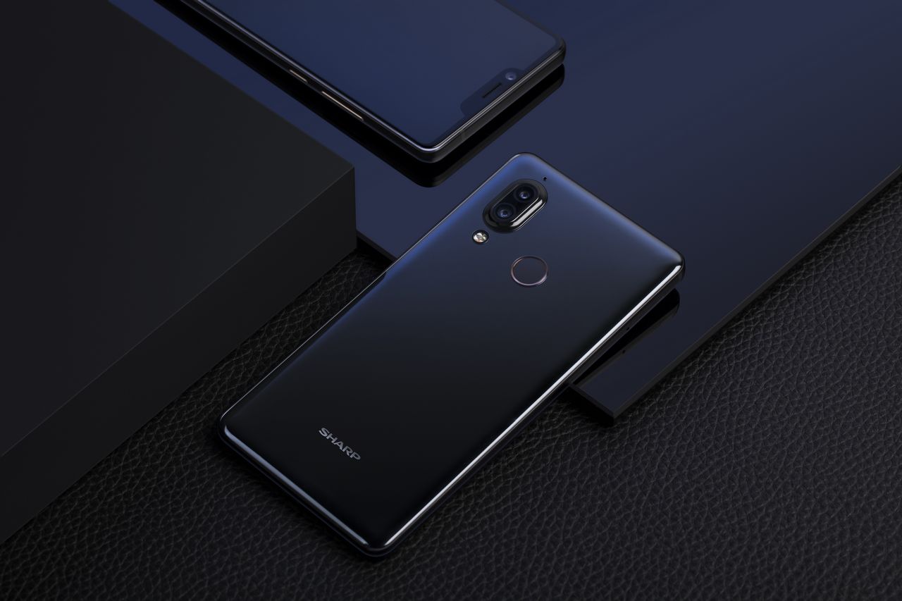 Sharp Aquos S3 Official Images, Hands-On Photos Appear Ahead of March ...