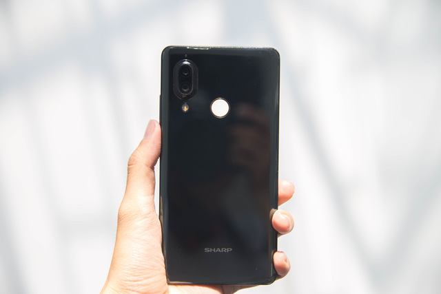 Sharp Aquos S3 Official Images, Hands-On Photos Appear Ahead of March ...