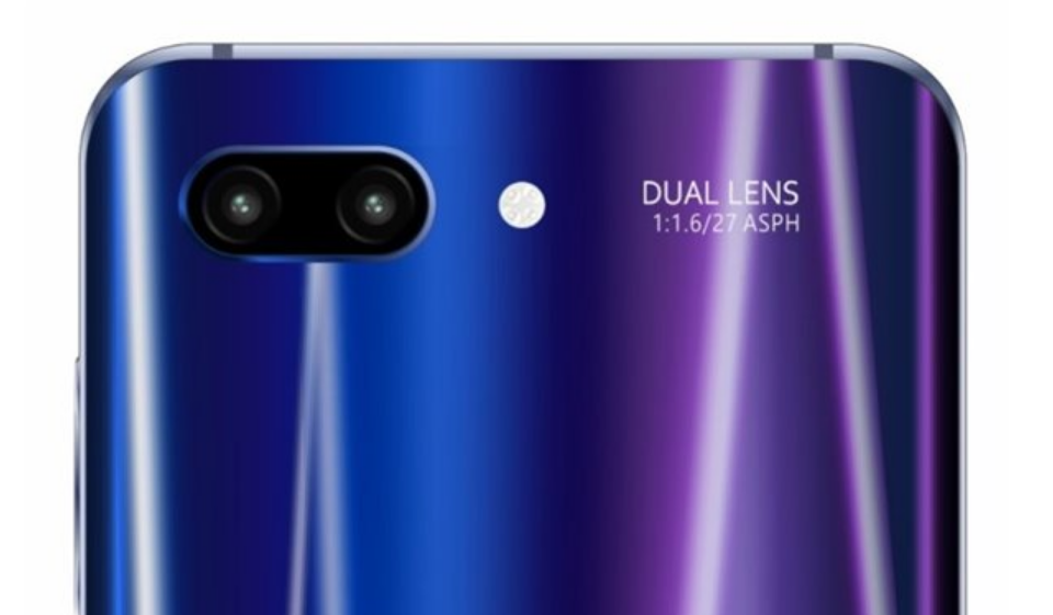 Honor 10 Real Phone Appears in a Leaked Photo Sporting a Notched ...