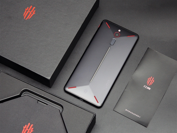 Nubia Red Magic Gaming Phone Unboxing: We Just Can't Help Loving The ...
