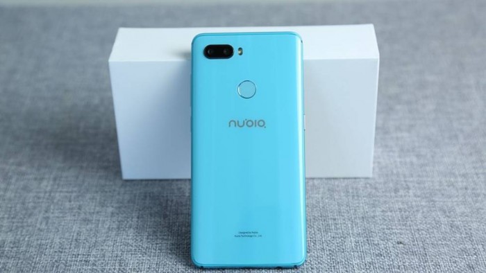 Unboxing Photos of The Celadon Blue Nubia Z18 Mini - Gizmochina