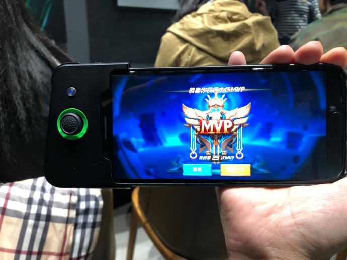 Xiaomi-Backed Blackshark Gaming Smartphone Hands On Photos - Gizmochina