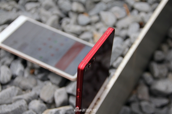 Smartisan Nut 3 First Unboxing Photos: A Flagship-Level Design For A ...